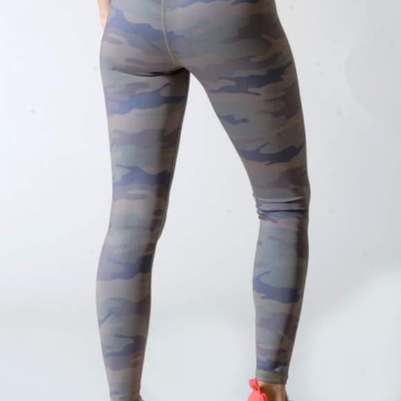 Yelete | Pants & Jumpsuits | Yelete High Rise Camouflage Active ...